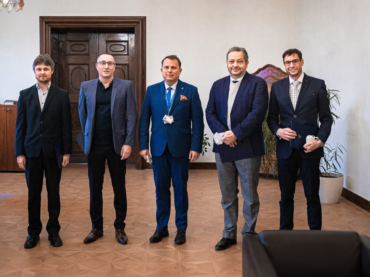 Rektor Univerzity Palackého jmenoval do funkce čtyři nové děkany ...